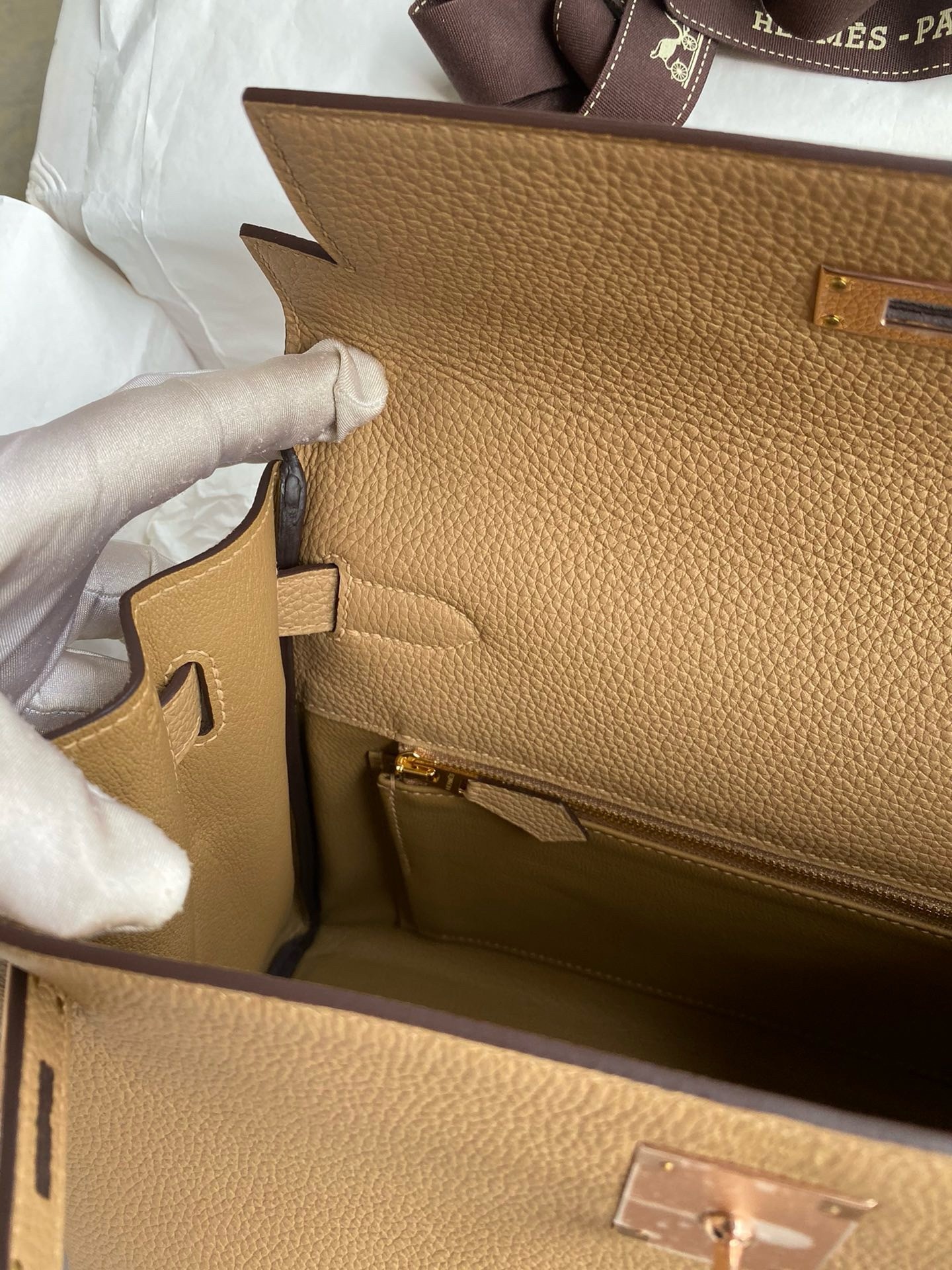 Replica Hermes Kelly Retourne 28 Handmade Bag In Chai Clemence Leather