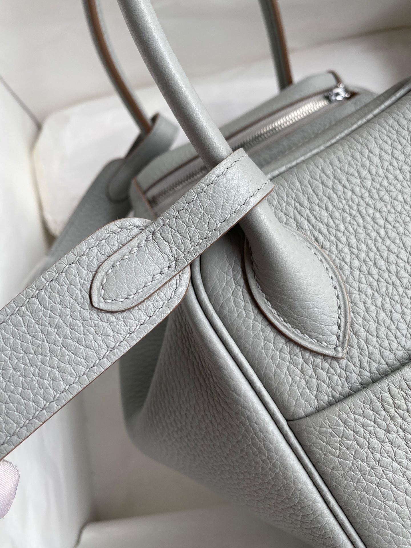 Replica Hermes Lindy 26 Handmade Bag In Blue Glacier Clemence Leather