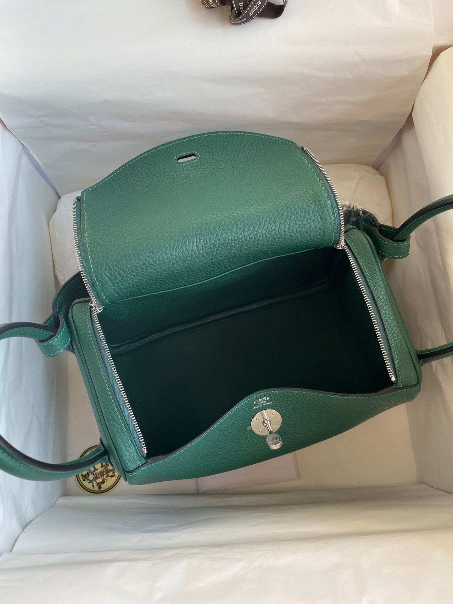 Replica Hermes Lindy 26 Handmade Bag In Malachite Clemence Leather