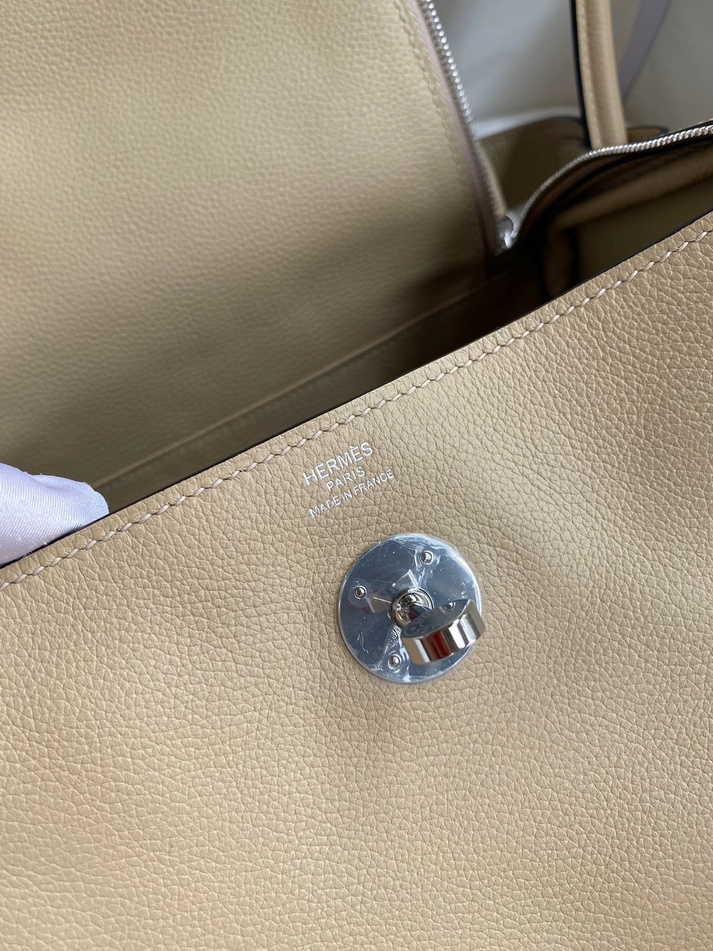 Replica Hermes Lindy 26 Handmade Bag In Trench Clemence Leather